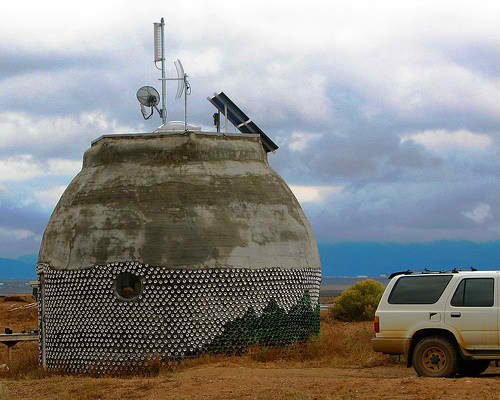 Top 10 Off the Grid Homes and Tips for Off-grid Living – Scatter Web